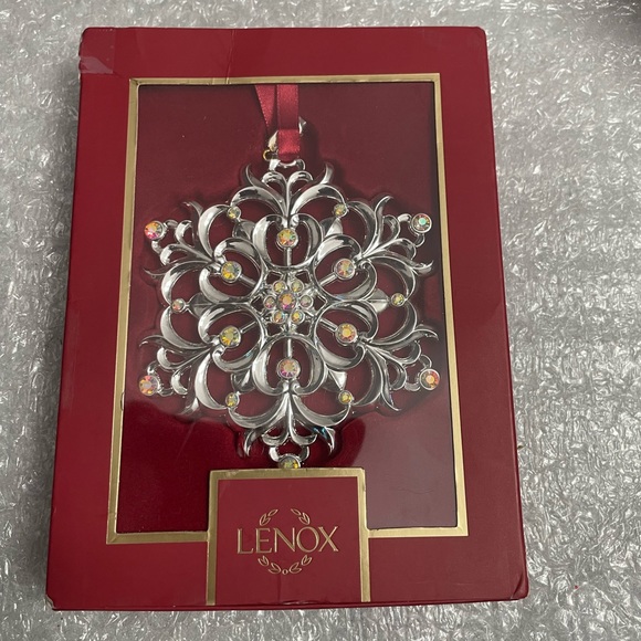 Lenox | Holiday | Lenox 222 Snow Majesty Snowflake Silver Metal ...